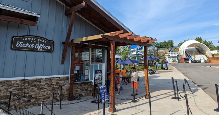Not a skier? This Tennessee snow tubing spot is just as much fun