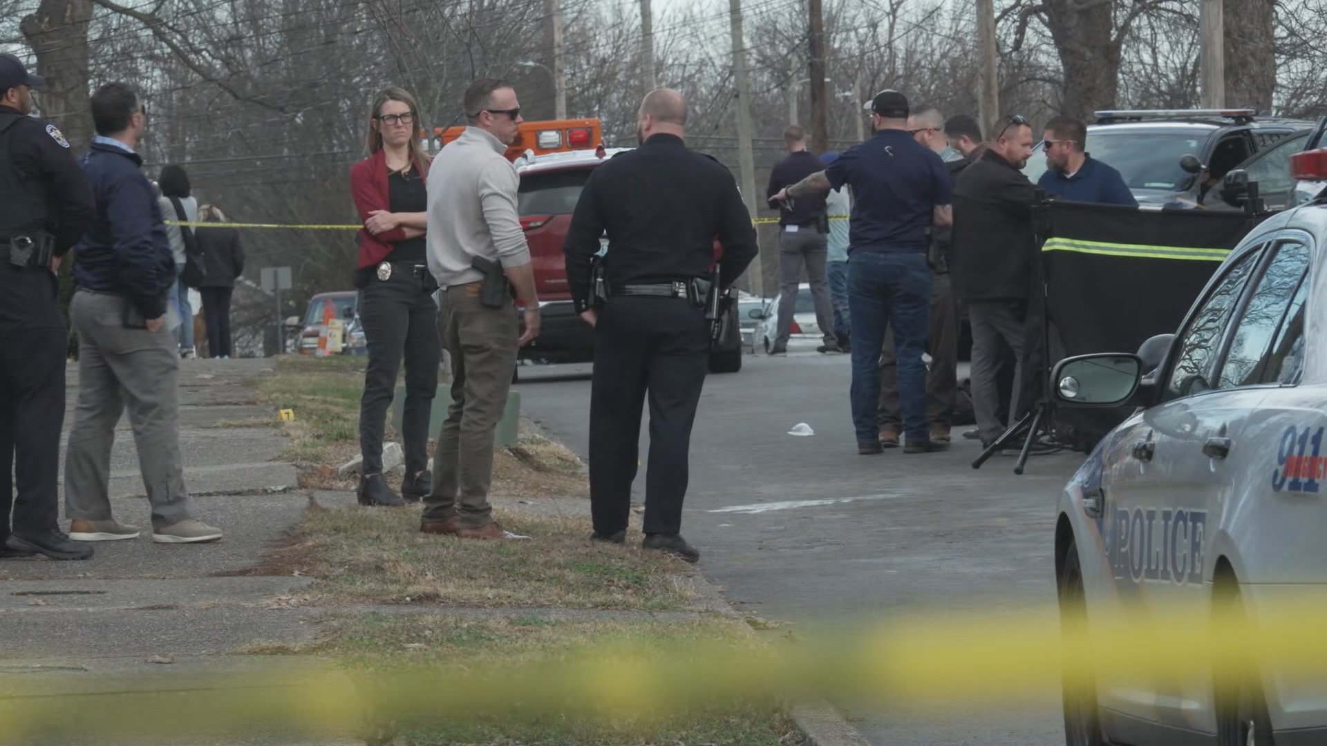 Man dead after shooting in Park DuValle, LMPD Homicide Unit investigating