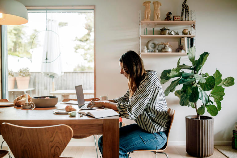 How to make extra money from home this January (and in 2026)