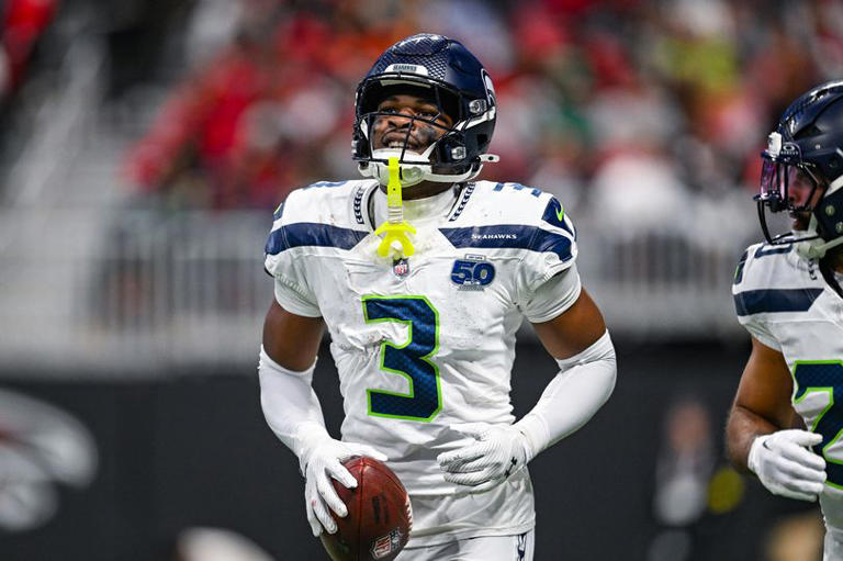 Seahawks DC Aden Durde reveals two secret weapons in defense alongside ...