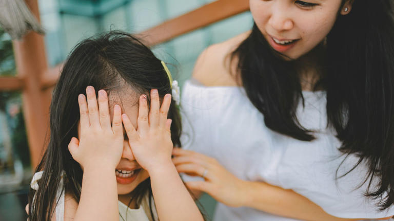 How to handle your child's tantrums