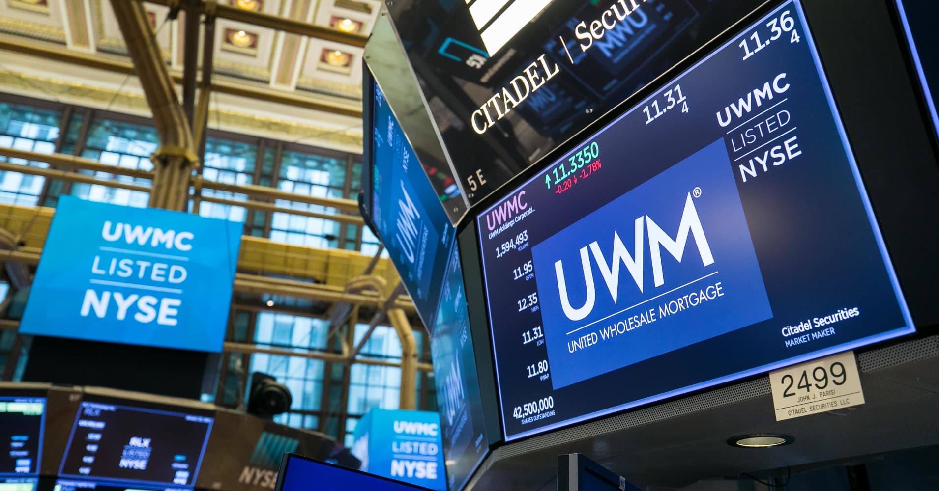 Trump orders mortgage bond purchases to lower rates. These stocks are ...