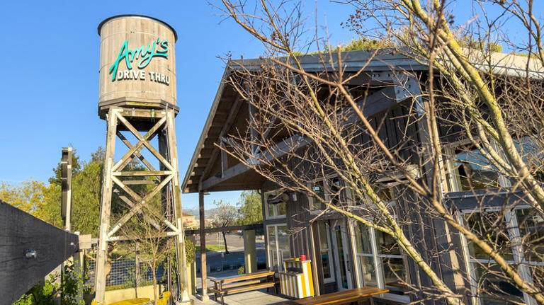 This recognizable freezer aisle brand is closing its final drive-thru ...