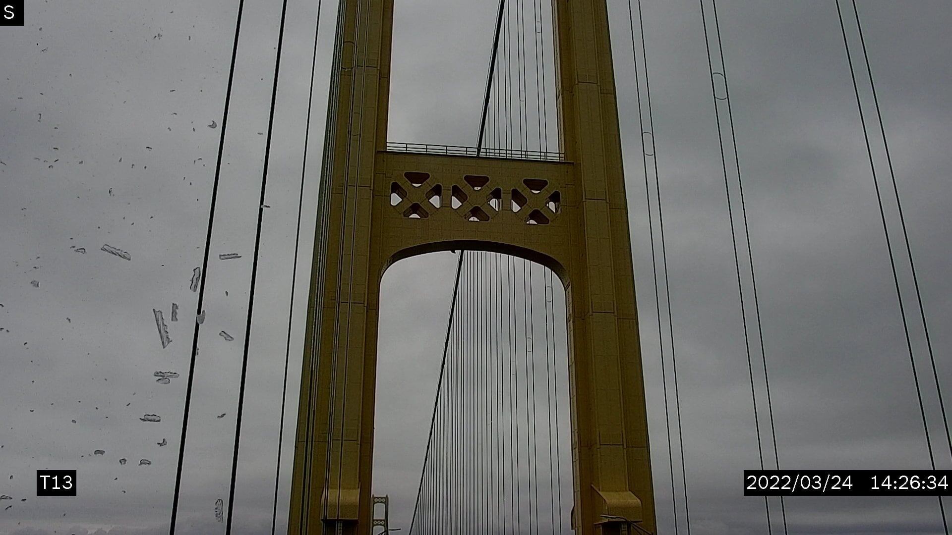 Falling ice closures possible for the Mackinac Bridge