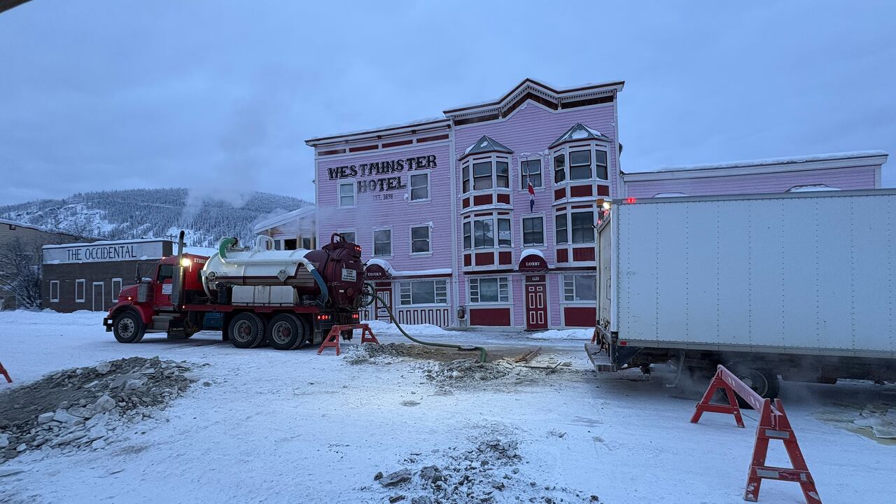 Flooding closes businesses in Dawson City, Yukon, after water main break