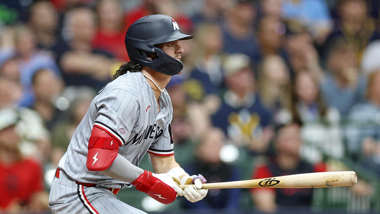 Dodgers add veteran infielder amid rumors of much bigger move