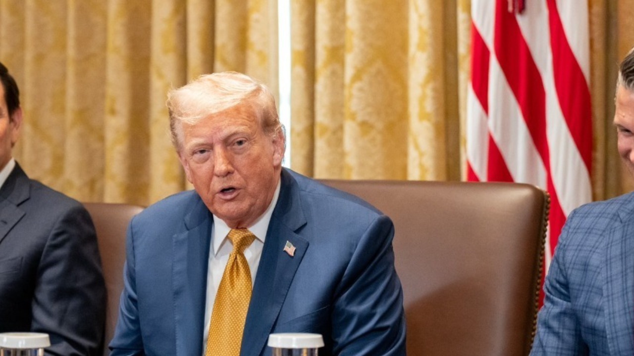 Trump: Big investors will be barred from buying US homes