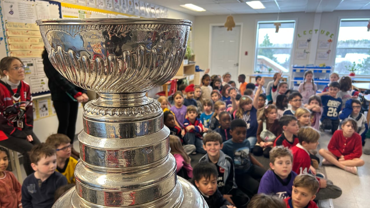 Moncton elementary school students react to Stanley Cup visit