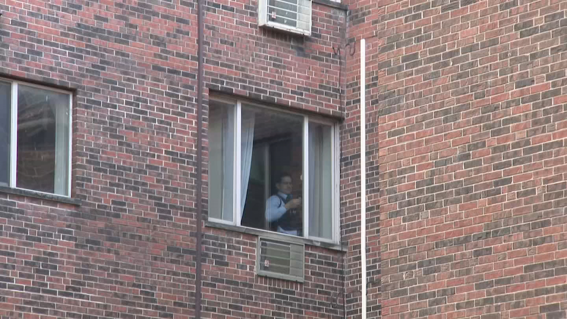Boy, 1, in critical condition after falling from 4th floor apartment window