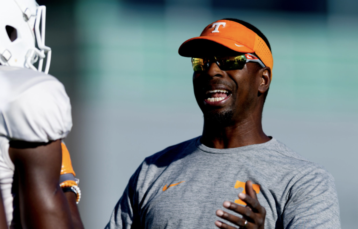 Former Tennessee Vols assistant coach hilariously went viral during ...