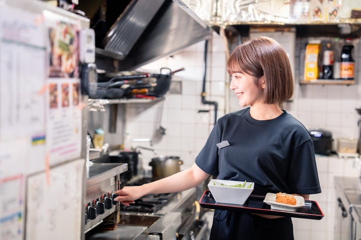 2억에 식당 팔더니 400m 옆에 또 차려…꼼수 부부 '철퇴' [사장님 고충백서]