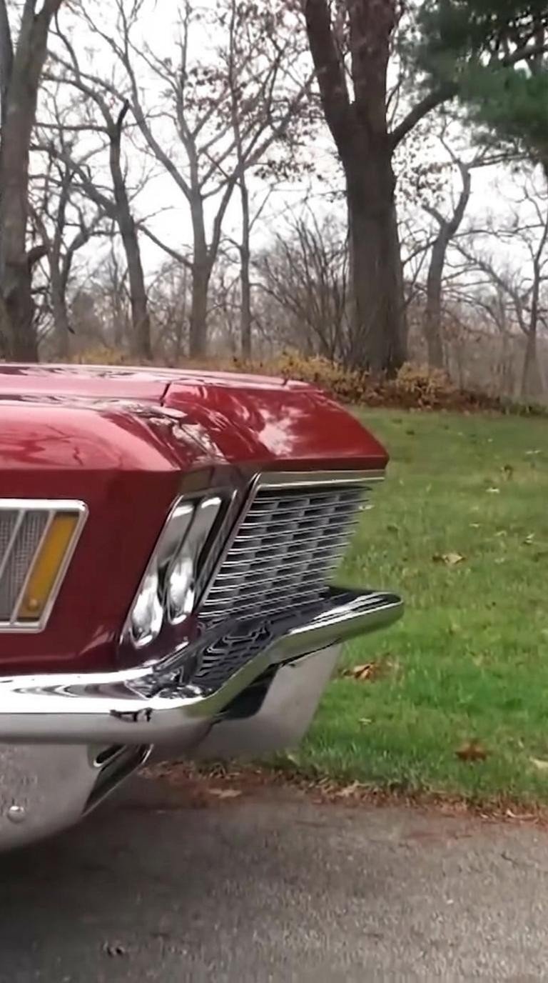 Vintage style of the 1971 Buick Riviera GS