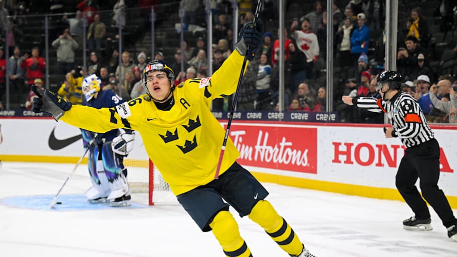 How soon can we expect to see Anton Frondell on the Blackhawks?