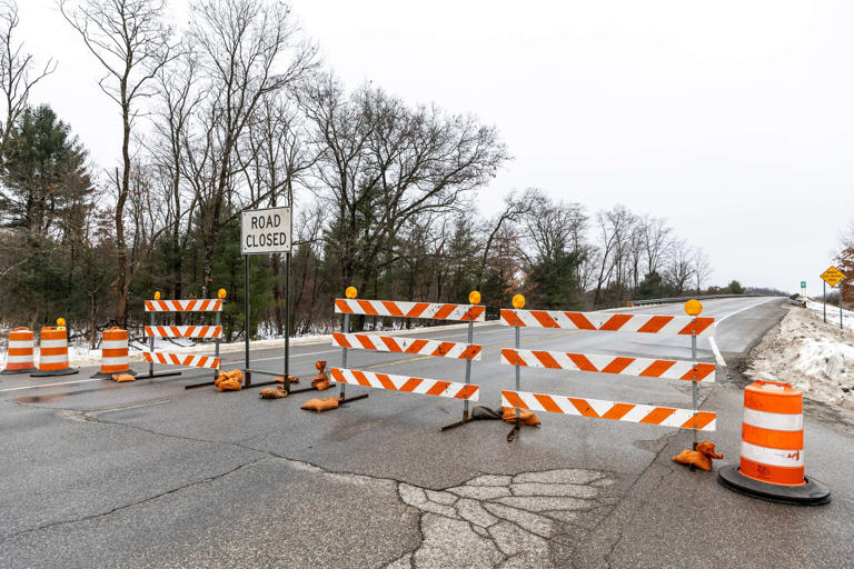 US 31 bridge repair: White Lake Drive overpass closed after hole opens up