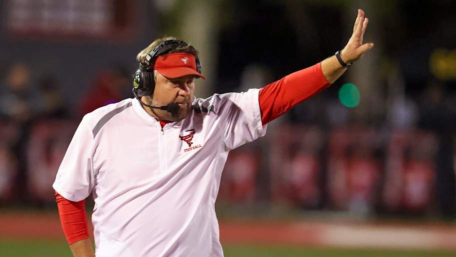 Florida high school looks to familiar face to lead football program