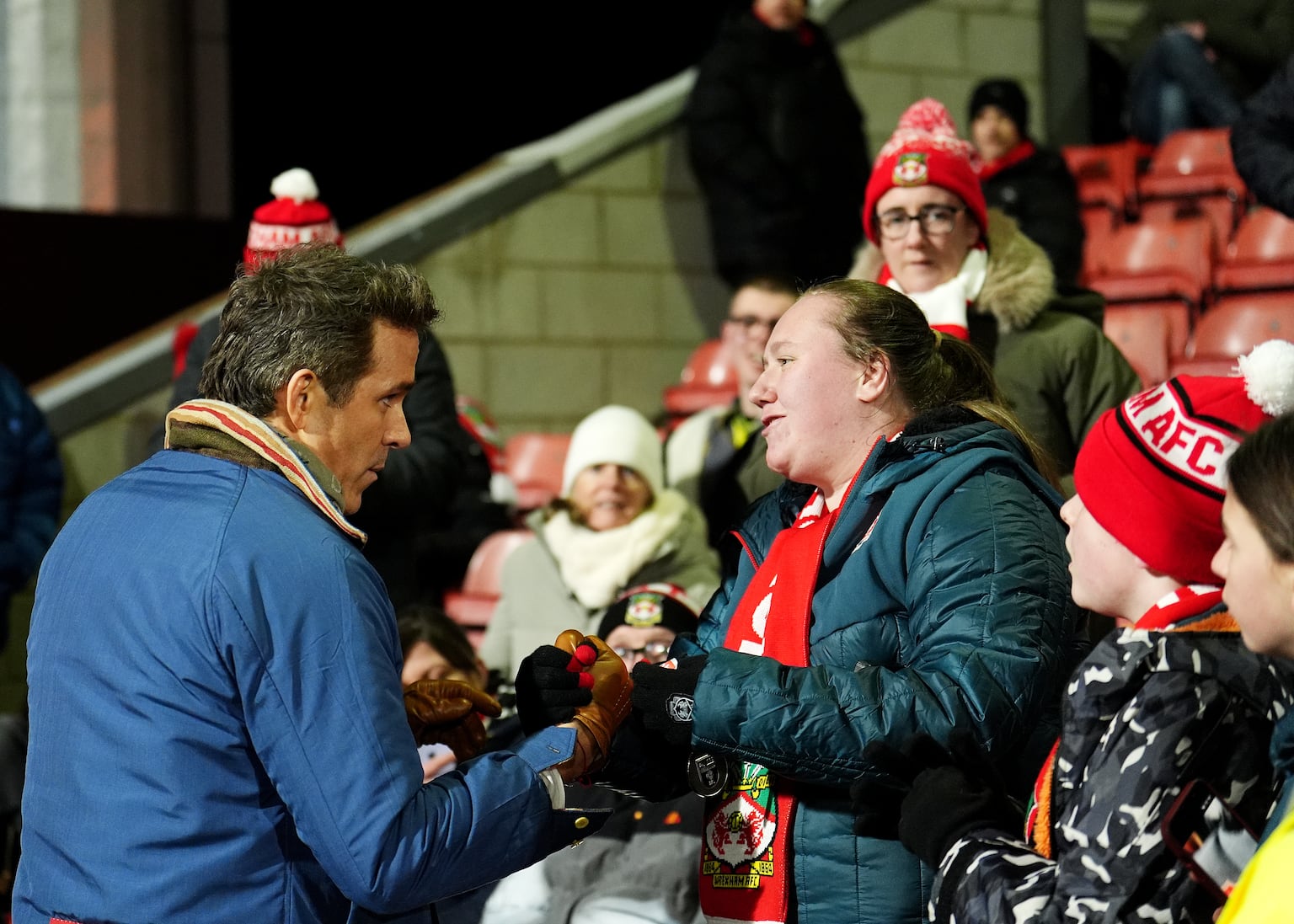 Ryan Reynolds chats to fans at Wrexham’s FA Cup clash with Nottingham ...