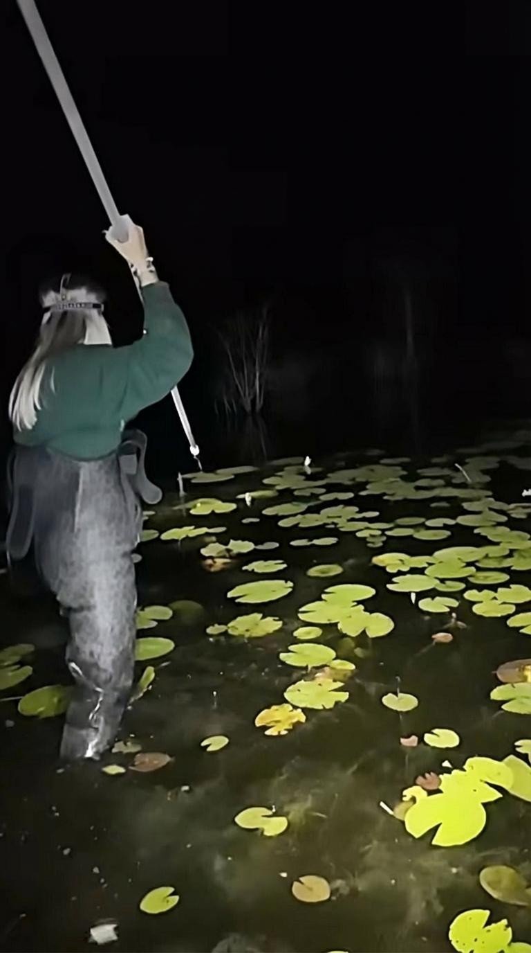 Twins face a risky outdoor challenge