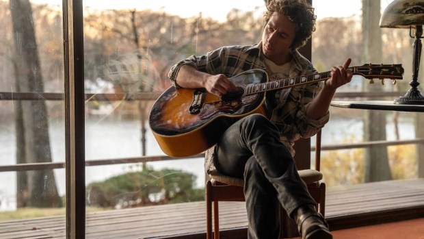 Who's the boss? Jeremy Allen White and Scott Cooper dissect their ...