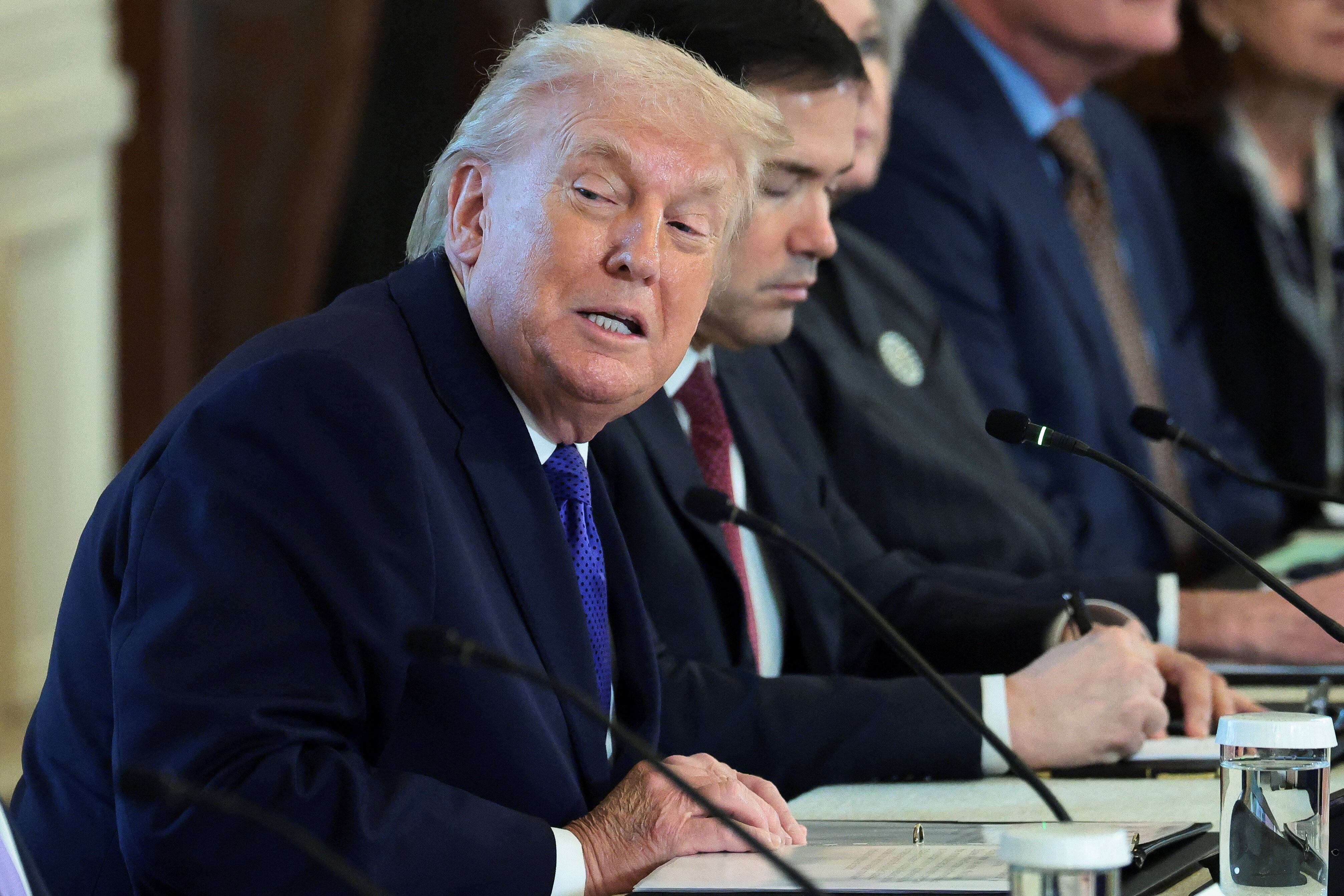 Trump pushes major oil CEOs to invest big in Venezuela