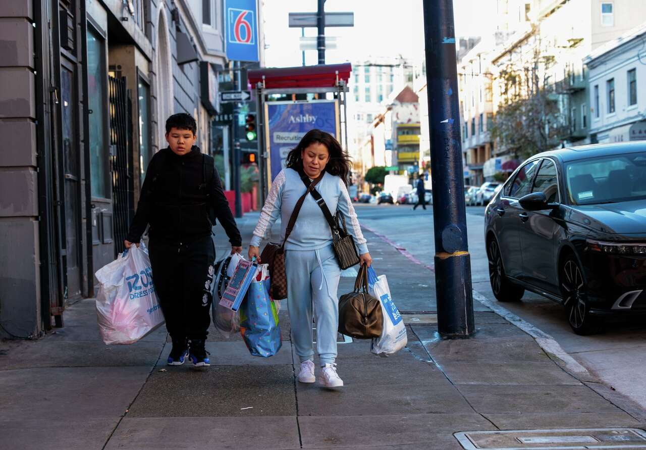 'We're being ignored': Tenants displaced by Tenderloin apartment fire ...