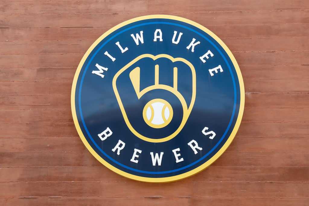 ESPN: Brewers, 8 other MLB teams end deals with FanDuel Sports Network