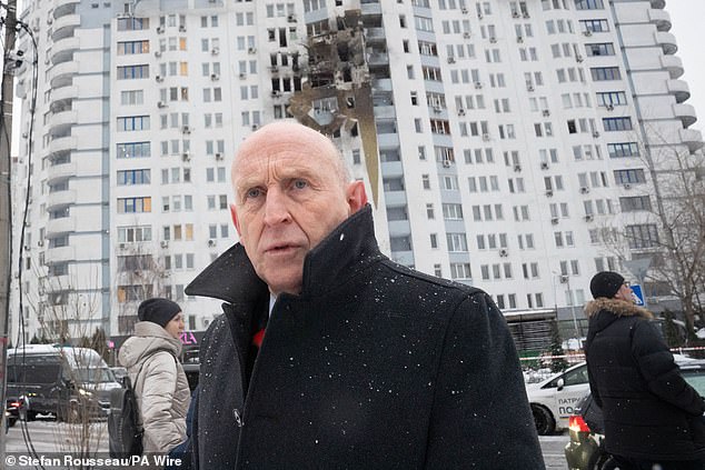 Labour to spend £200m on preparing troops for Ukraine as Russia ...