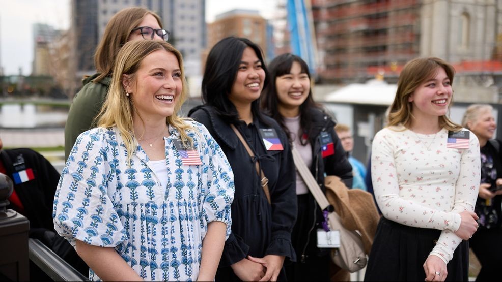 Sister missionaries in Utah to divide time between teaching area ...