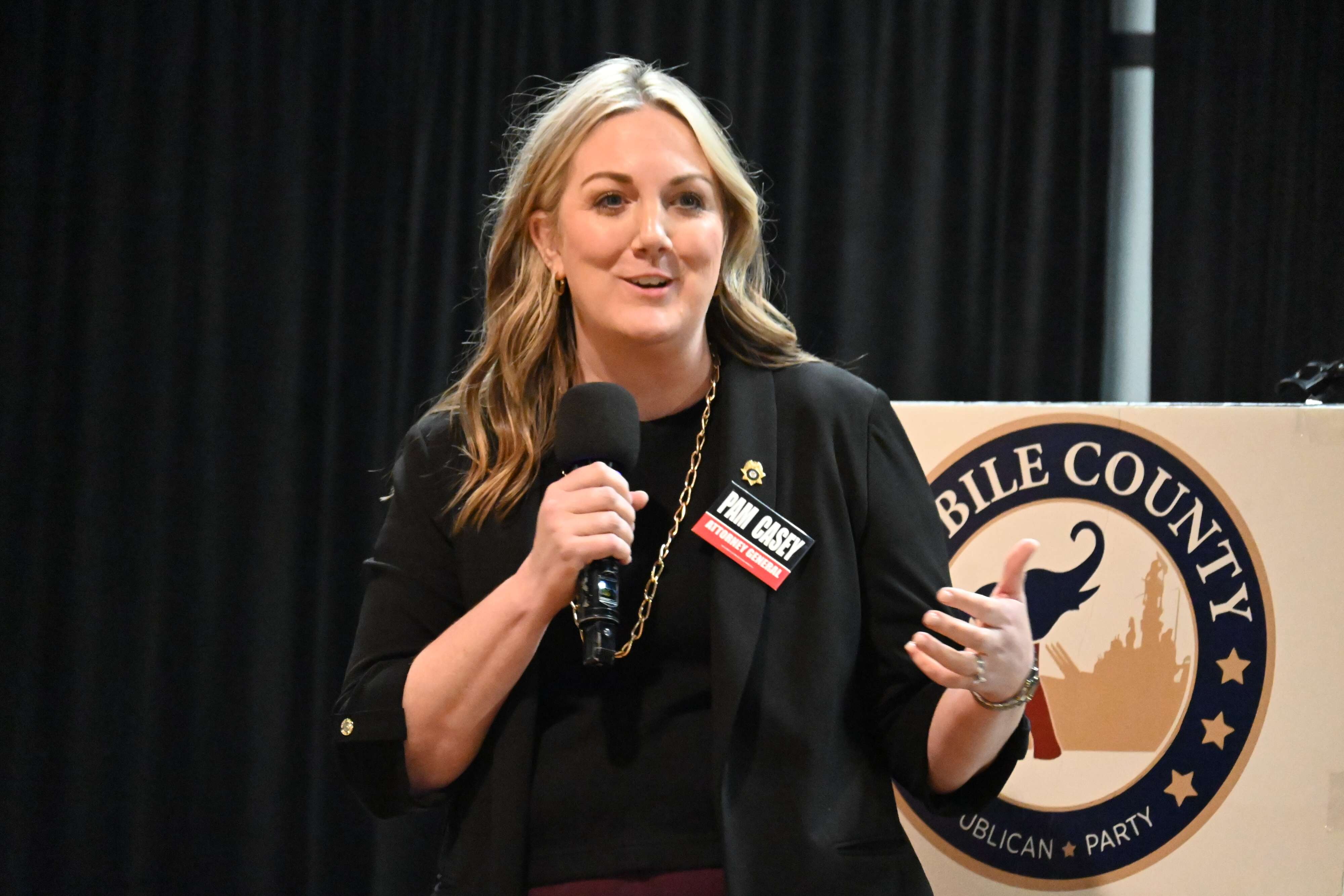 Alabama mother charged with manslaughter, child abuse in accidental ...