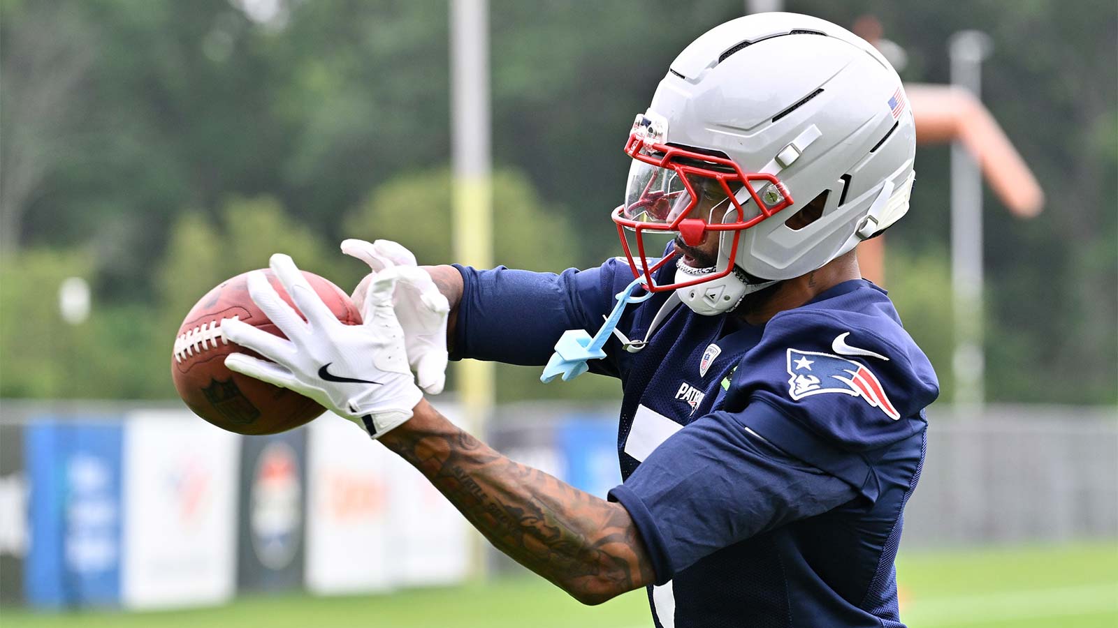 Patriots CB Carlton Davis getting 'legendary vibes' ahead of Chargers ...