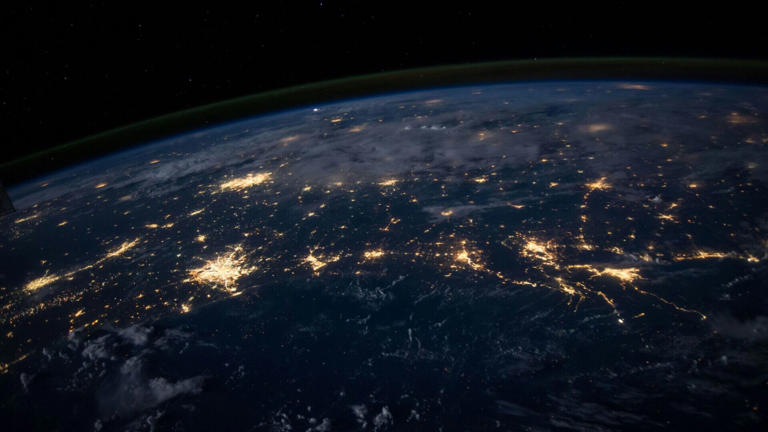 Experts say a major internet outage could be looming