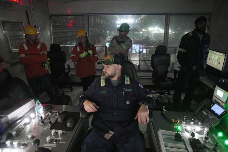 US factory headcount falling despite Trump's promised manufacturing boom