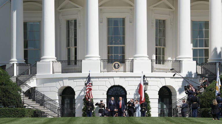 White House addition growing, but still not as big as other official ...