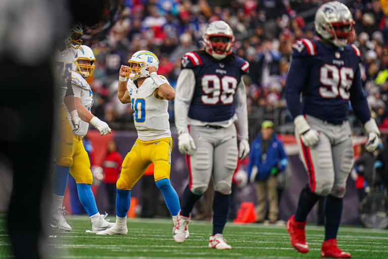 Chargers vs. Patriots: What LA must do on offense to win the game