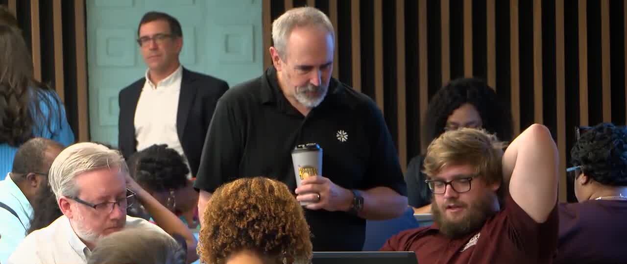 State employees receive hands-on AI training