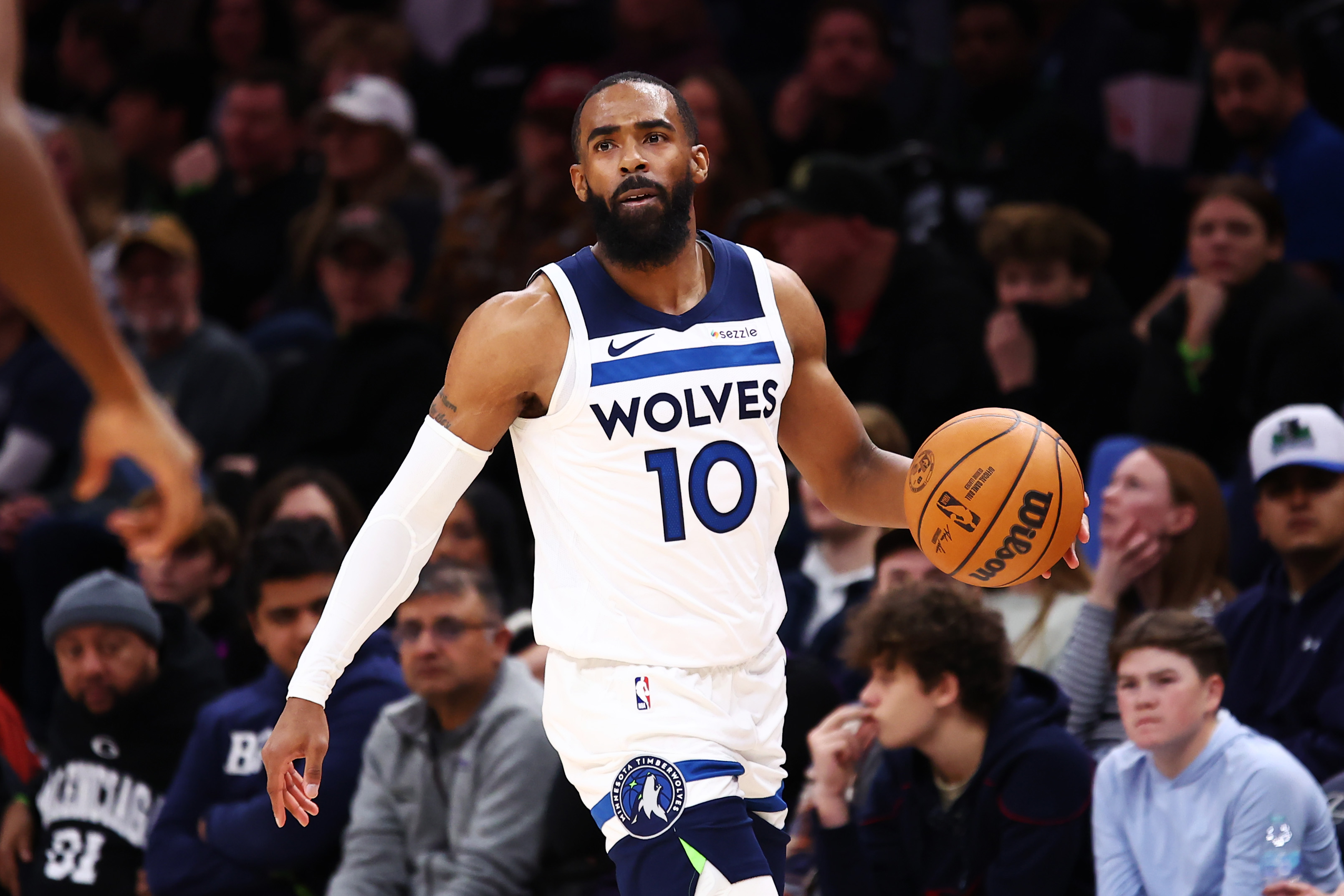 How should the Wolves approach the trade deadline?