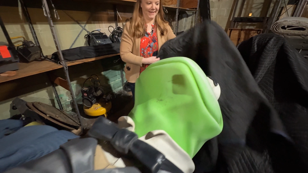 Kermit the Frog statue arrives at new home at Atlanta's Center for ...