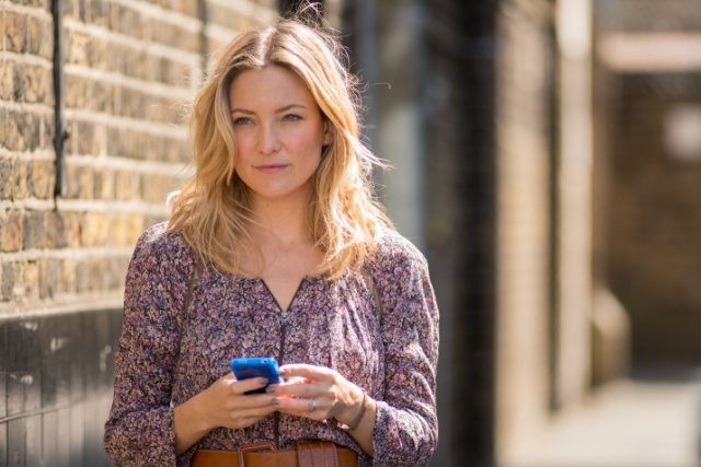 Kate Hudson difende l’esperienza in sala: "Il cinema è un’arte che ...