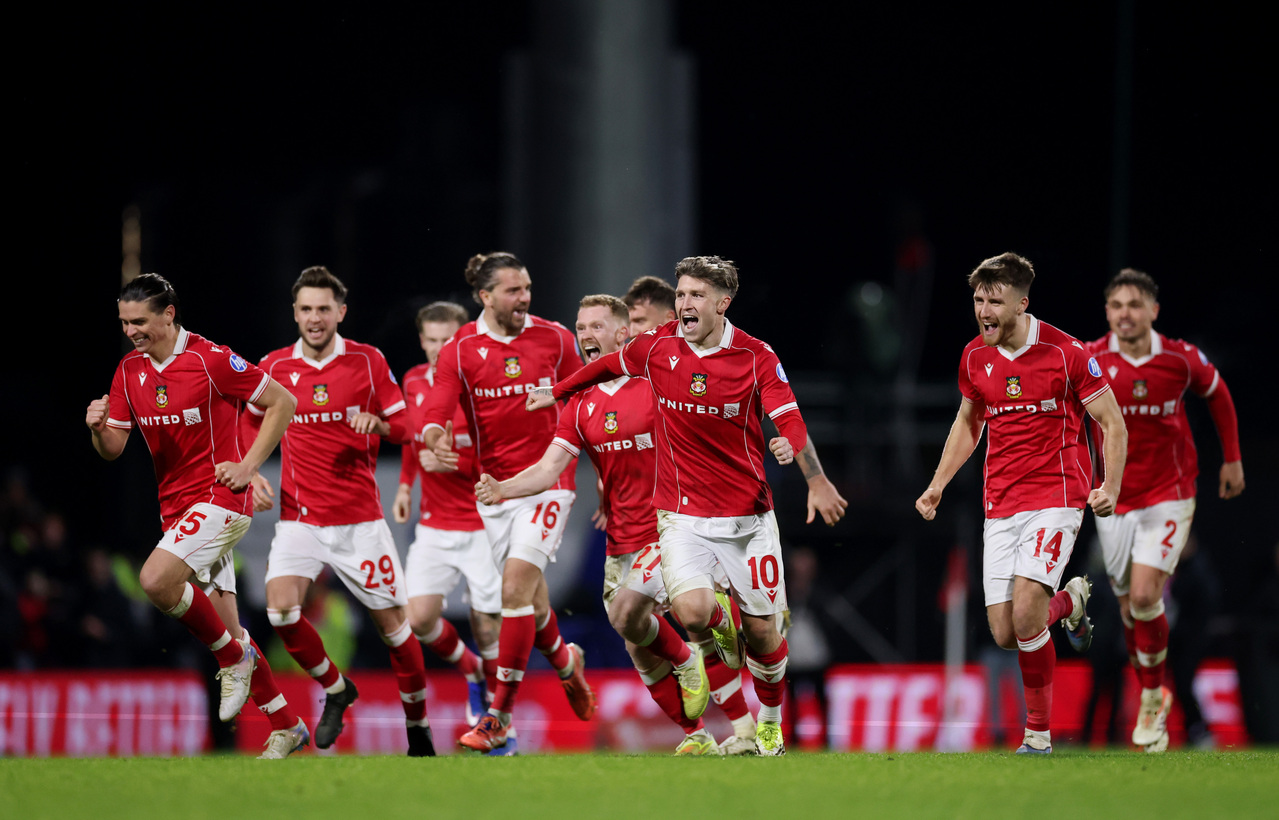 FA Cup: Wrexham knock Forest out after thriller