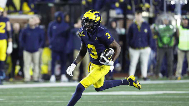 Former Michigan starter commits to Big Ten rival