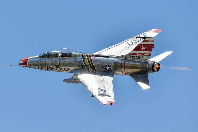 Boeing wins $2 billion contract to modernize aging B-52 bombers