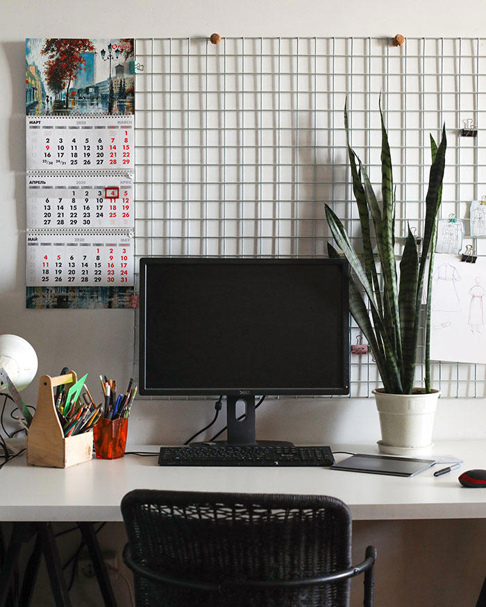 55 uninspired & boring gifts that missed the mark in every way