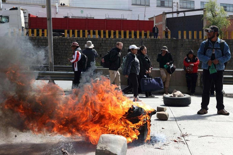 Bolivia government announces adjustments to economic plan