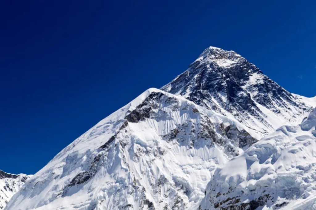 19 facts about trekking to Mount Everest base camp