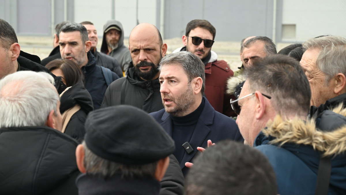 «Τους διακατέχει η νοοτροπία να θέλουν το Κράτος ως λάφυρο» - Νέα ...