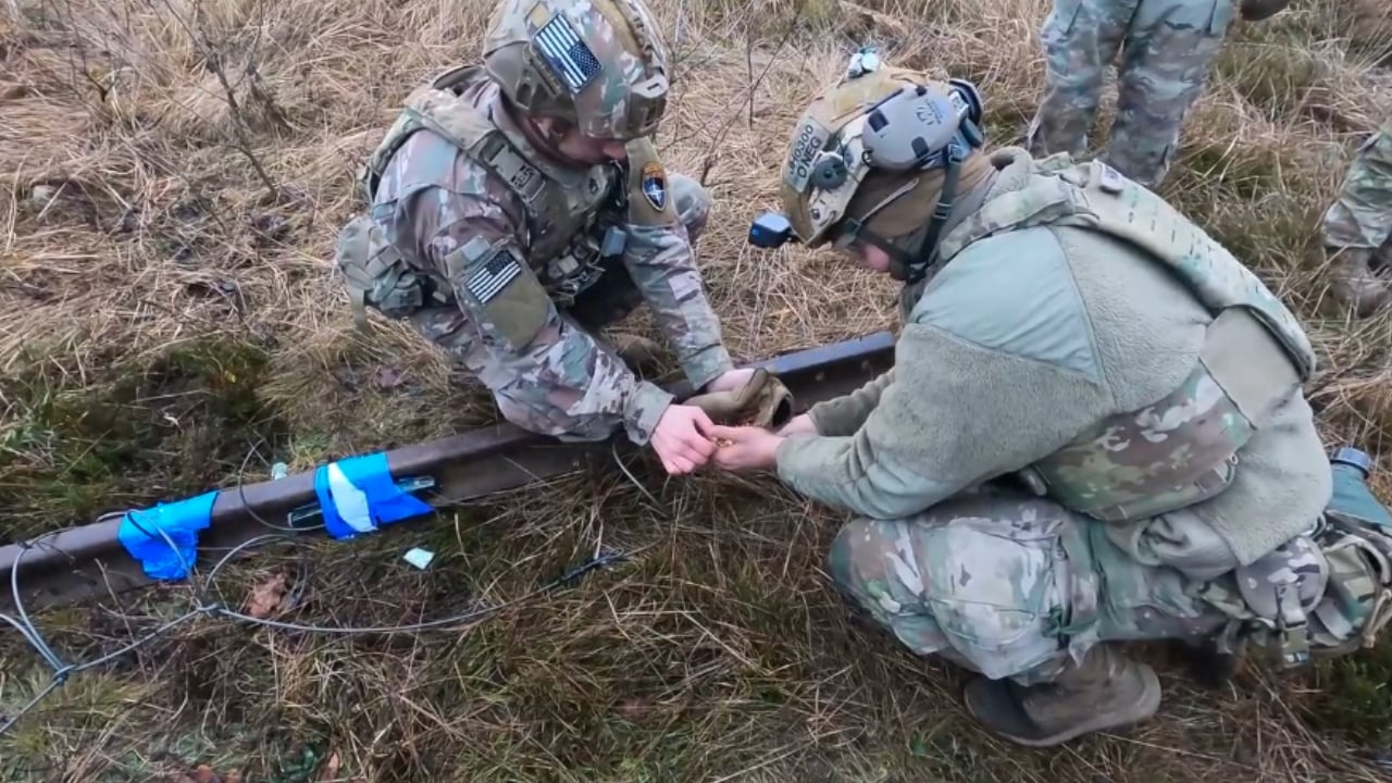 US Army tests explosives in Poland