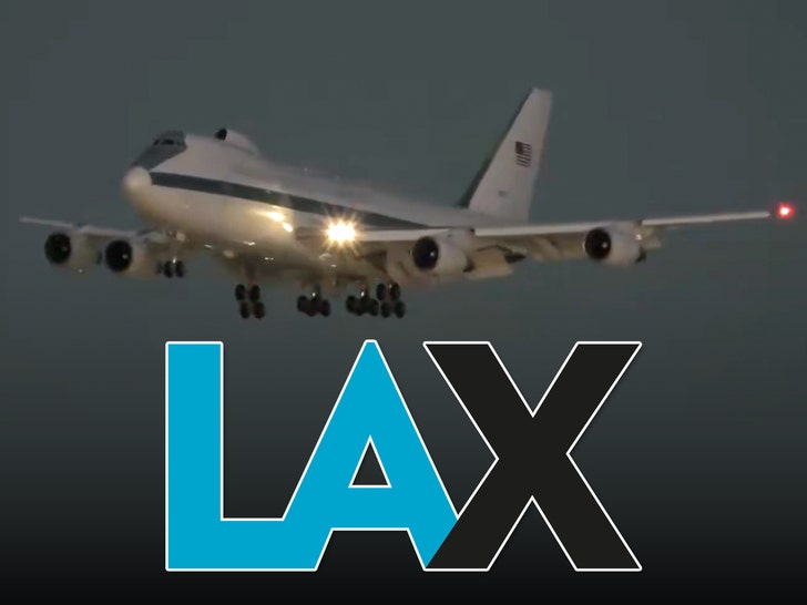 Presidential 'Doomsday Plane' lands in Los Angeles, provoking panic