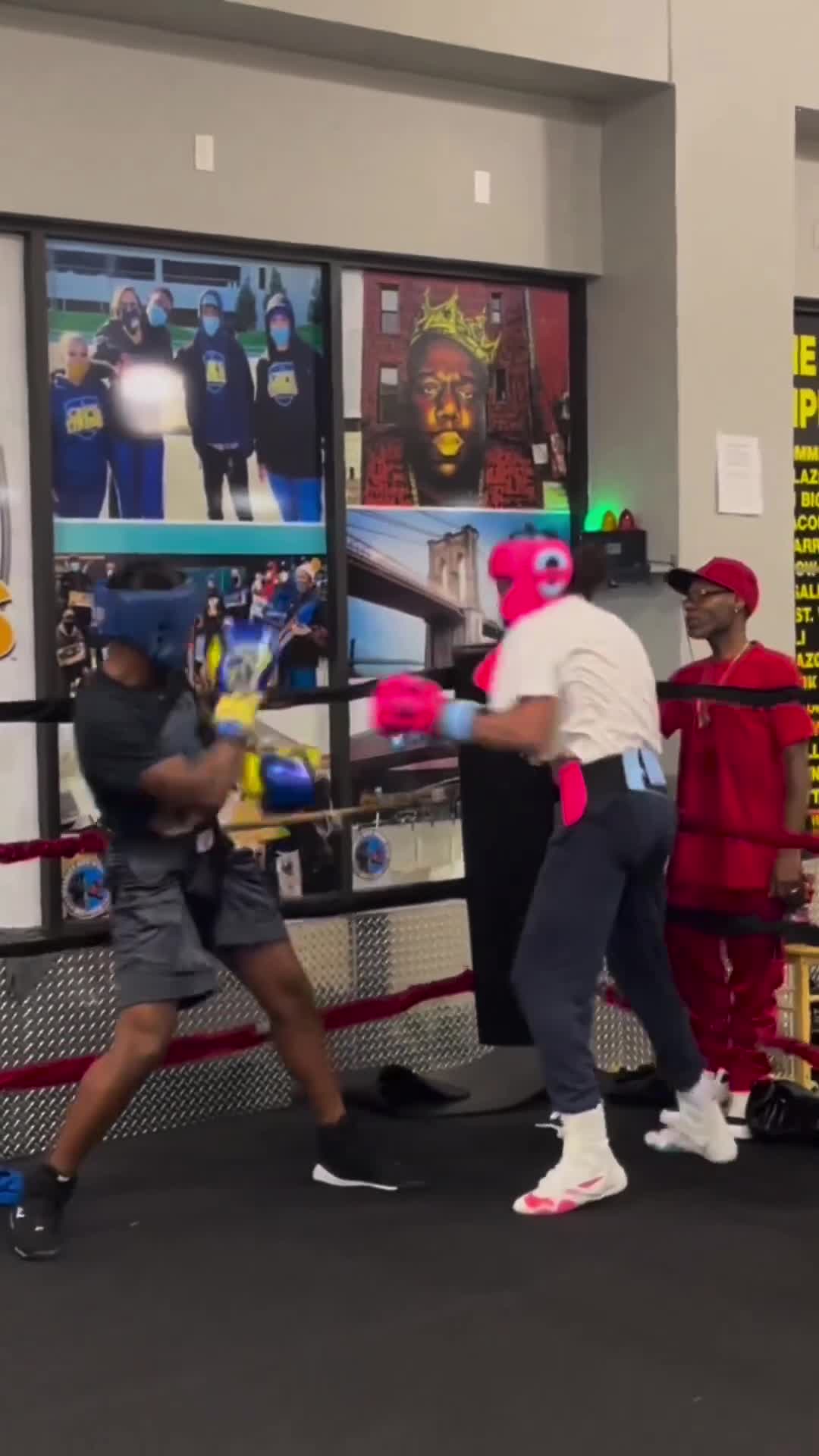 Jahi Tucker sparring leaked | Head gear knocked off & they keep ...