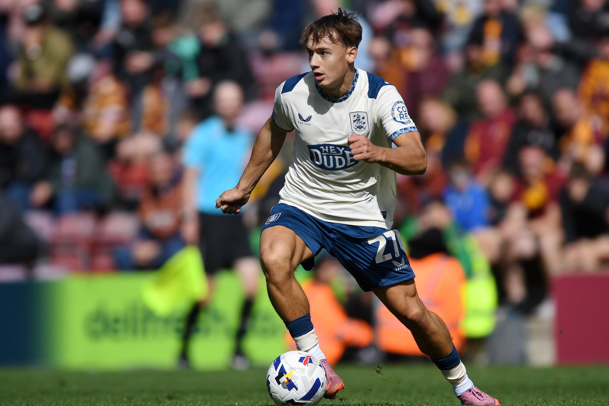 Stockport County v Huddersfield Town: 'New signing' aims to make up for ...