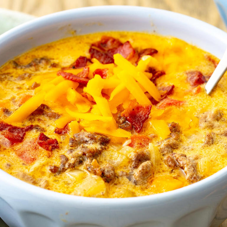 My cheeseburger soup is the best way to enjoy your favorite fast food ...