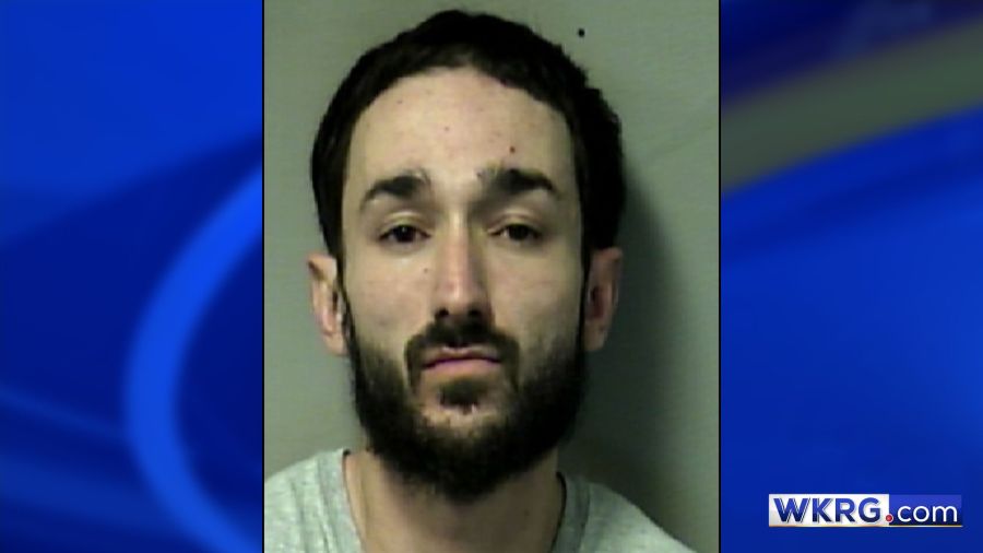 Carjacking suspect allegedly jumps fences, hides in home before arrest ...